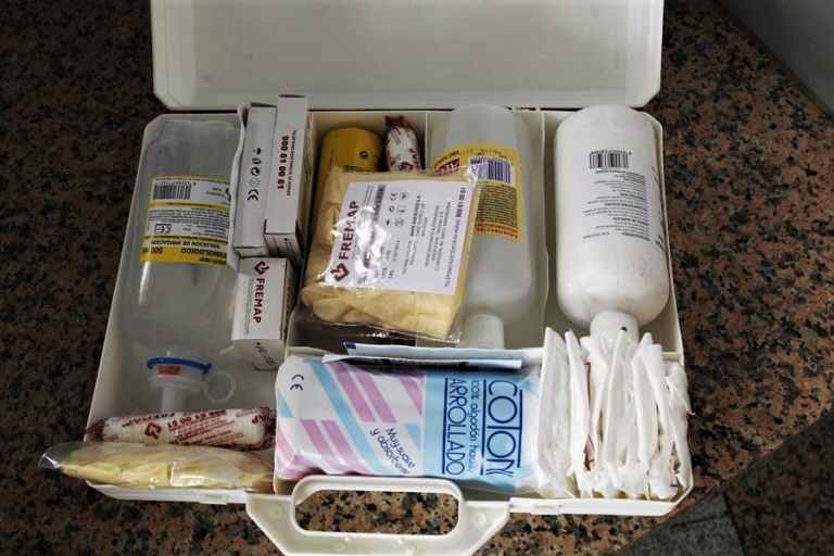¿Qué debemos tener en el botiquín de nuestra casa? - EFE Salud