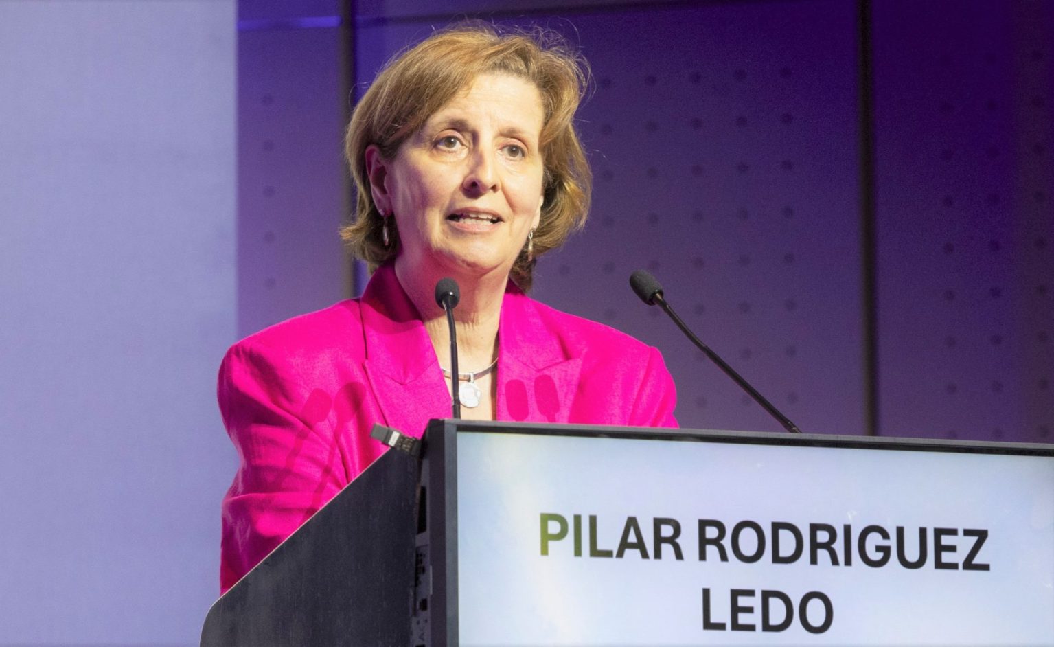 Dramaticsideoflife fucking texted the booker and she